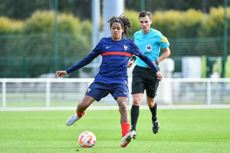 Le doublé d'Amougou avec la France U17 en images